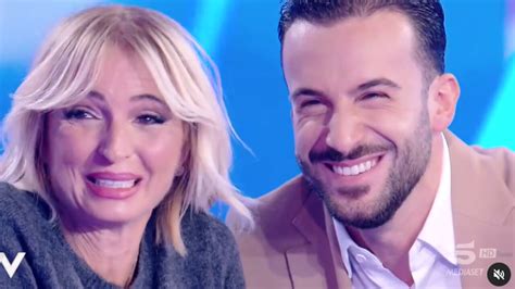 Veronica Peparini Incinta A 52 Anni Due Gemelli Il Video Del Gender