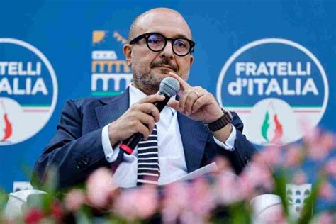 Sangiuliano si è dimesso sl suo posto ha giurato Giuli rivivi la