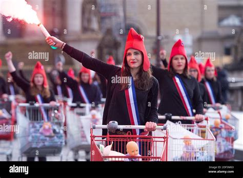 A Hundred Women Dressed As Marianne Symbol Of French Republic Stage A