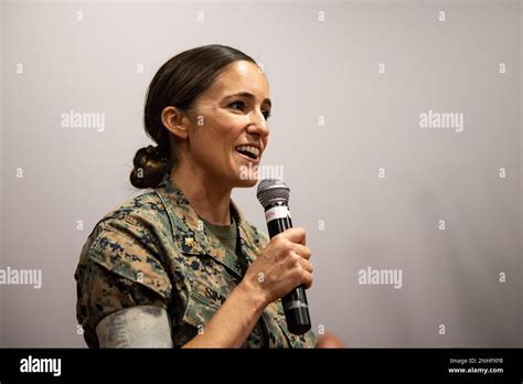 Us Navy Lt Cmdr Jennifer Simmons Outgoing Company Commander Provides Her Final Remarks