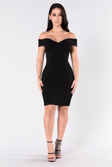 Venta Vestidos Modernos Pegados En Stock
