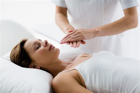 Cómo es una sesión de Reiki y para qué sirve