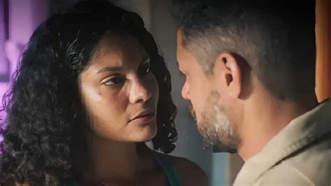 Terra e Paixão Aline chora ao escutar revelação de Jonatas