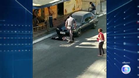 Justiça Militar de SP absolve PM que pisou no pescoço de mulher negra
