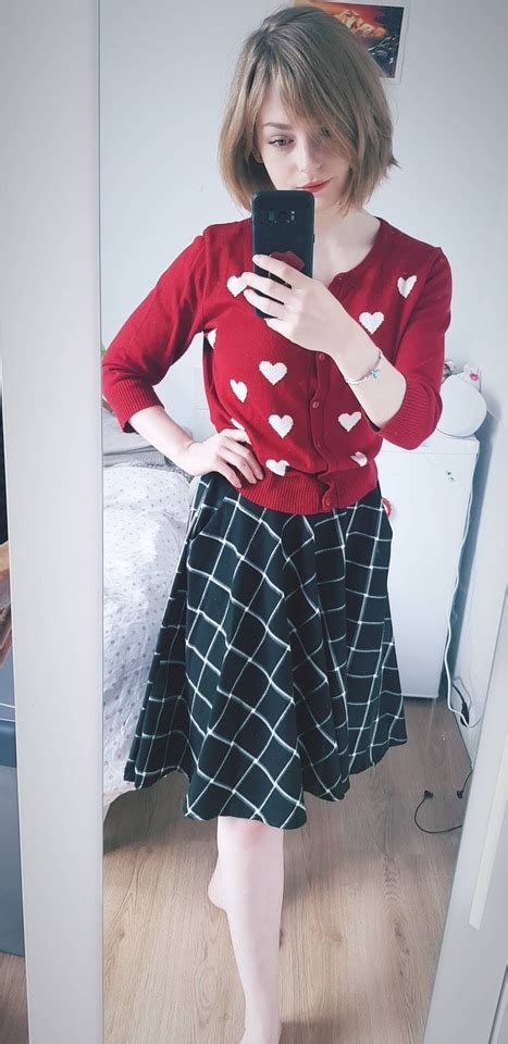 Ella Body Selfies She Has Nice Curves Tumbex