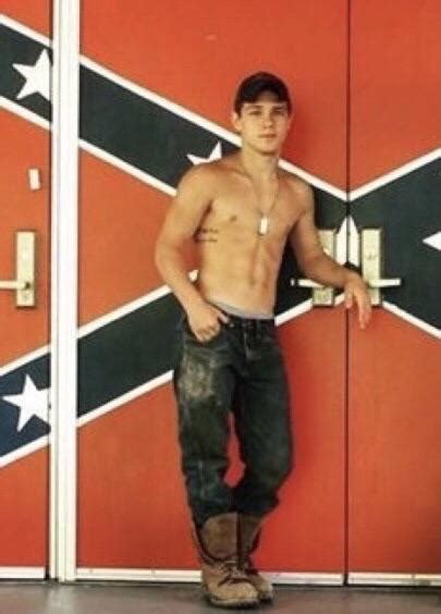 Shirtless Redneck Scrolller
