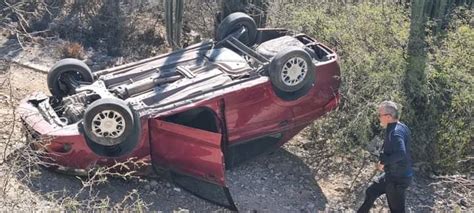Salida de camino con volcadura registra solo daños Noticias de Querétaro