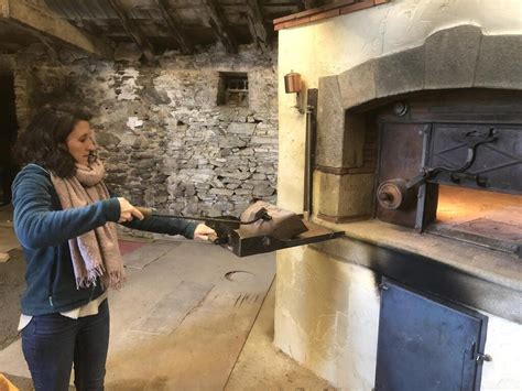 À La Roche sur Yon une paysanne boulangère à la ferme de la Durandière