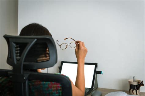 Ergonomía visual cómo mejorar tu bienestar en el trabajo Ballarol