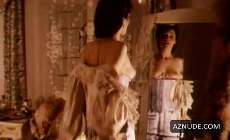 JULIA STEMBERGER Nude AZNude