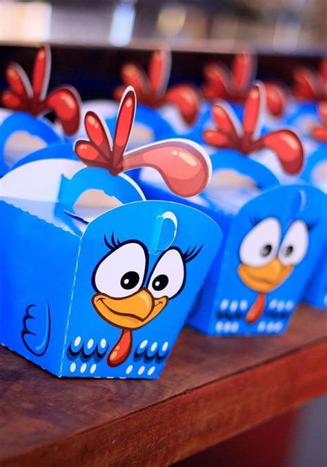 60 Ideias de Decoração de Festa da Galinha Pintadinha