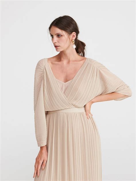 Eleganckie sukienki na wesele Najpiękniejsze modele