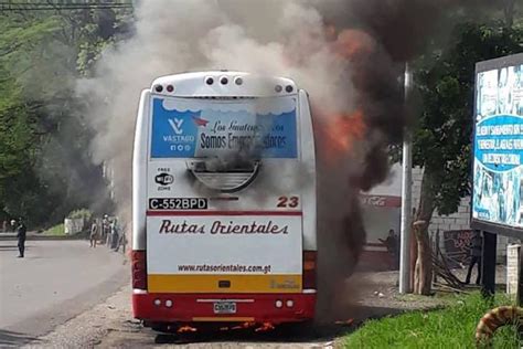 VIDEO Pasajeros Logran Escapar De Un Bus En Llamas