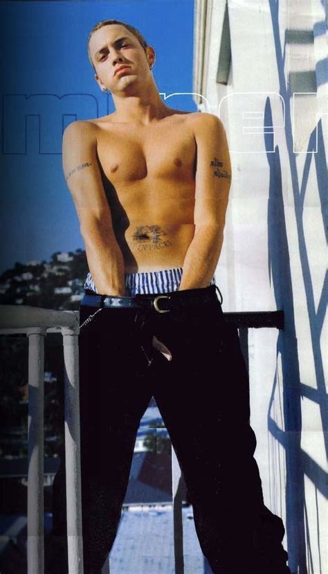 Pin En Quick Saves En 2024 Eminem Cantantes Celebridades