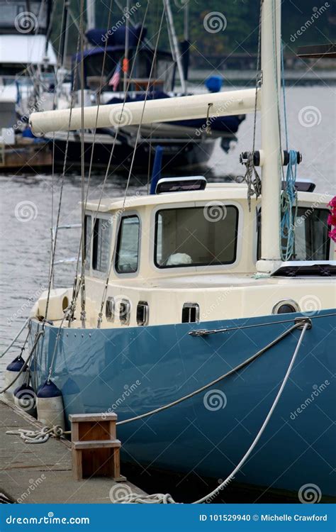 Resting Boat Stock Photo Image Of Resting Single Ocean 101529940