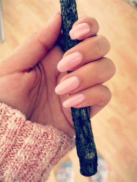 Soft Pinky Round Nails