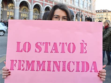 Giornata contro violenza donne 25 novembre 2023 le immagini più belle