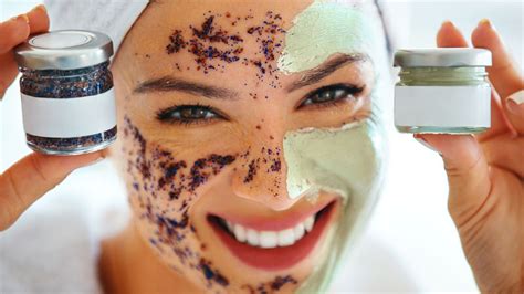Cómo exfoliar la cara trucos beneficios y productos