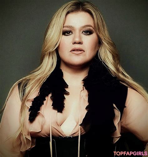 Kelly Clarkson Nude OnlyFans Leaked Photo 9 TopFapGirls