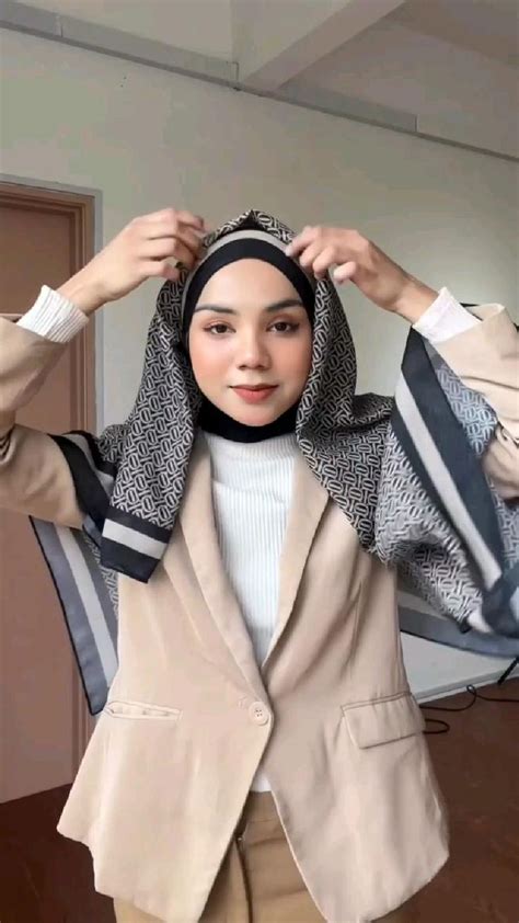Pin By Eng Kaify On Hijab Tutorial Hijab Tutorial Hijab Style