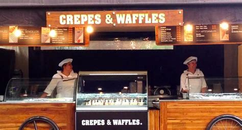Crepes Waffles As Era El Primer Local En Bogot Hace A Os Y Su Carta
