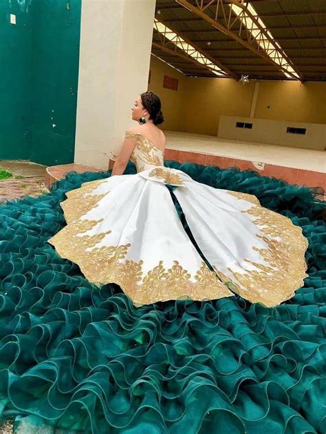 Vestido Mexicano Para Quinceañera Tono Verde Esmeralda Tipo Charro