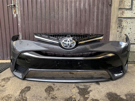 Zderzak Prz D Przedni Toyota Avensis T T Lift