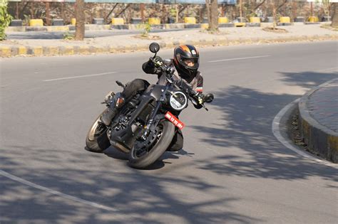 Zontes Gk Road Test Review Bike India