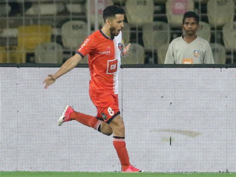 Isl Feature Ferran Corominas Can Do It All Mykhel