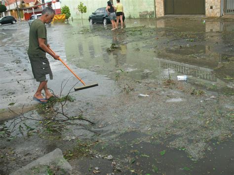 Piracicaba Noticias Temporal vento forte e granizo derruba árvores