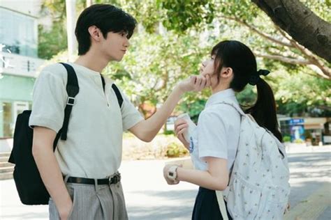 Phim cổ xúy học sinh cấp 2 yêu sớm bị yêu cầu gỡ bỏ 2sao