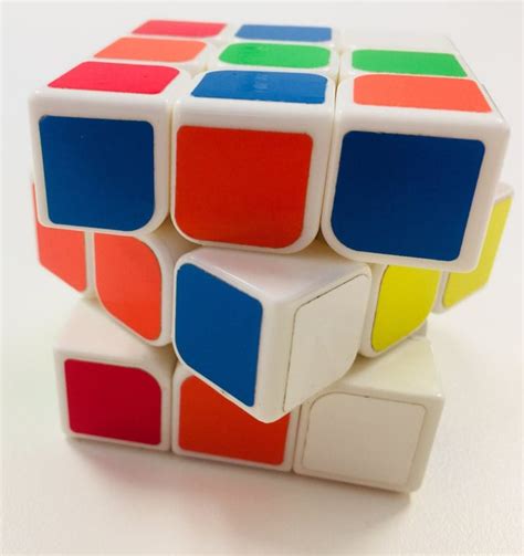 El Cubo Rubik un clásico del coleccionismo Anime Collector MX