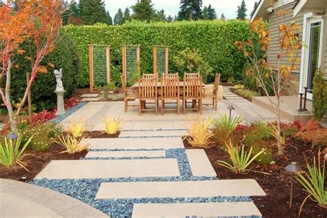 Gravier décoratif et galets pour enjoliver votre jardin 30 idées
