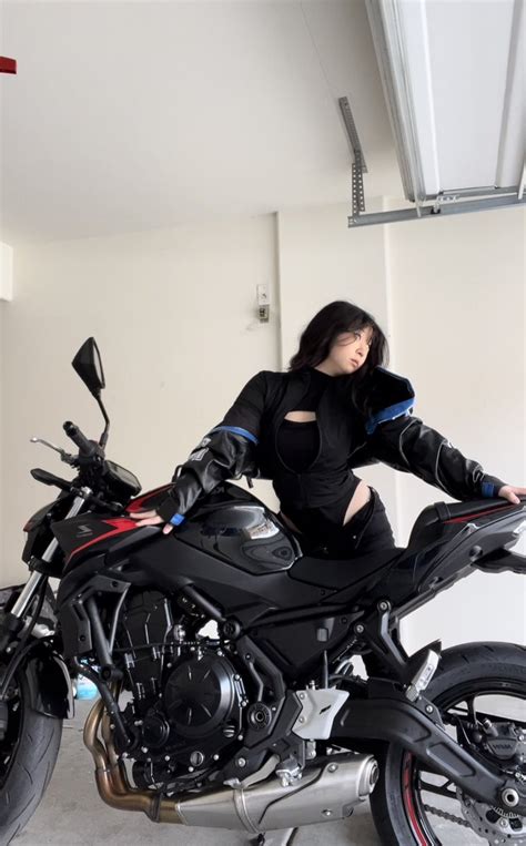 Aeri ♡ On Twitter Rt Sooyensu If You Want A Cool Biker Chick Just Say That