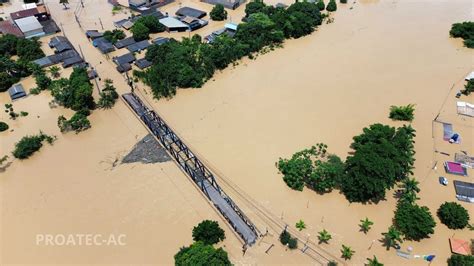 Após atingir quase 15 mil pessoas Rio Acre continua vazando em