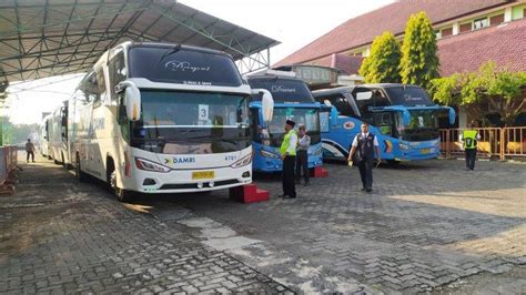 Calon Jemaah Haji Kloter Pertama Asal Temanggung Bertolak Ke Tanah Suci