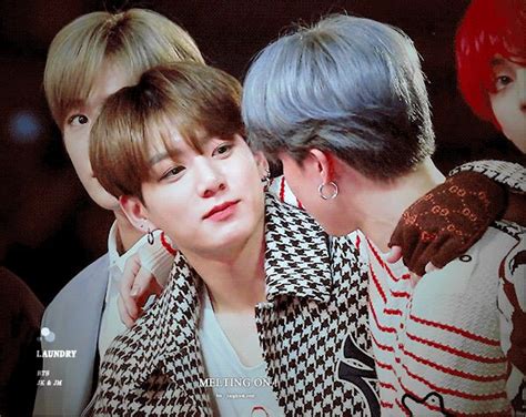 Nomad Adl Kullan C N N Jikook Kookmin Panosundaki Pin Bts