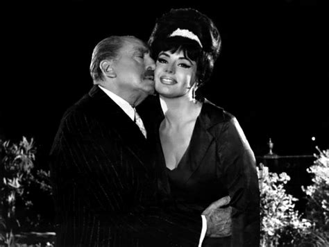 La Mujer Del Zapatero 1965