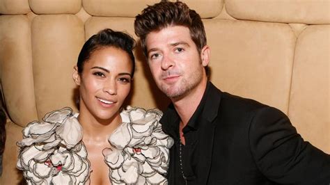 Robin Thickes New 19 Year Old Girlfriend April Love Geary Posts A ‘wake Up Selfie From His Bed