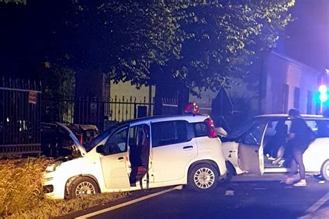 Incidente A Brisighella Schianto Nella Notte Tra Due Auto