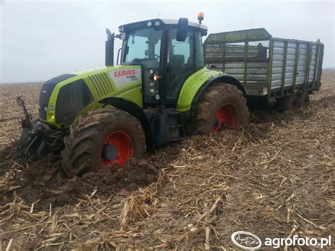 Zdjęcie ciagnik Claas Axion 820 id 682266 Galeria rolnicza agrofoto
