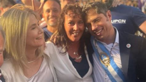 Fabiola Mosquera Y H Ctor Nieves Concurrieron A La Ceremonia De