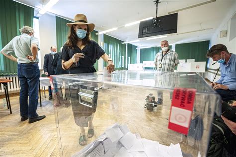 Wybory prezydenckie 2020 Frekwencja województwa Na czele