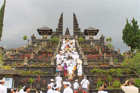 Храм Пура Бесаких Pura Agung Besakih Pura Besakih Pura Besakih