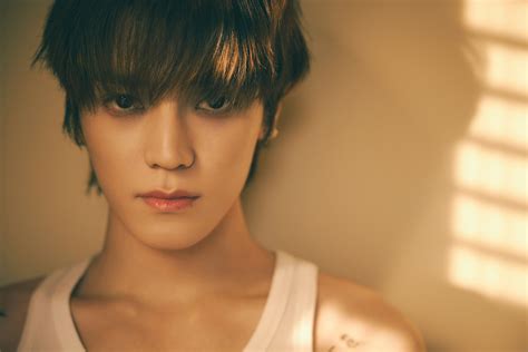 Watch Nct S Taeyong Puts On An Eye Catching Performance In Adorable
