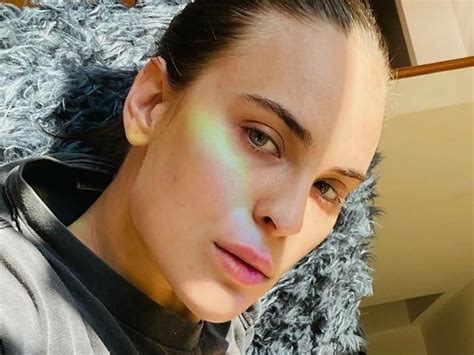 Tallulah Willis Filha De Bruce Willis E Demi Moore Posa Nua Na
