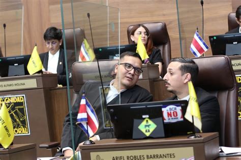 Frente Amplio Presenta Moci N Para Rechazar Amenazas Intervencionistas