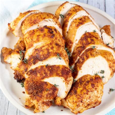 Poitrine de poulet à la friteuse à air un dîner rapide et facile avec