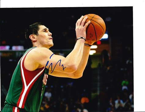 MILWAUKEE BUCKS ERSAN ILYASOVA SIGNED SHOOTING 8X10 Collectible