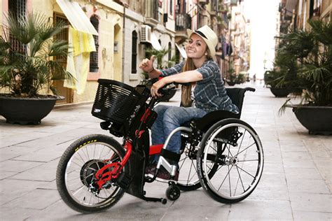 Les handbikes adaptables à la plupart des fauteuils roulants manuels
